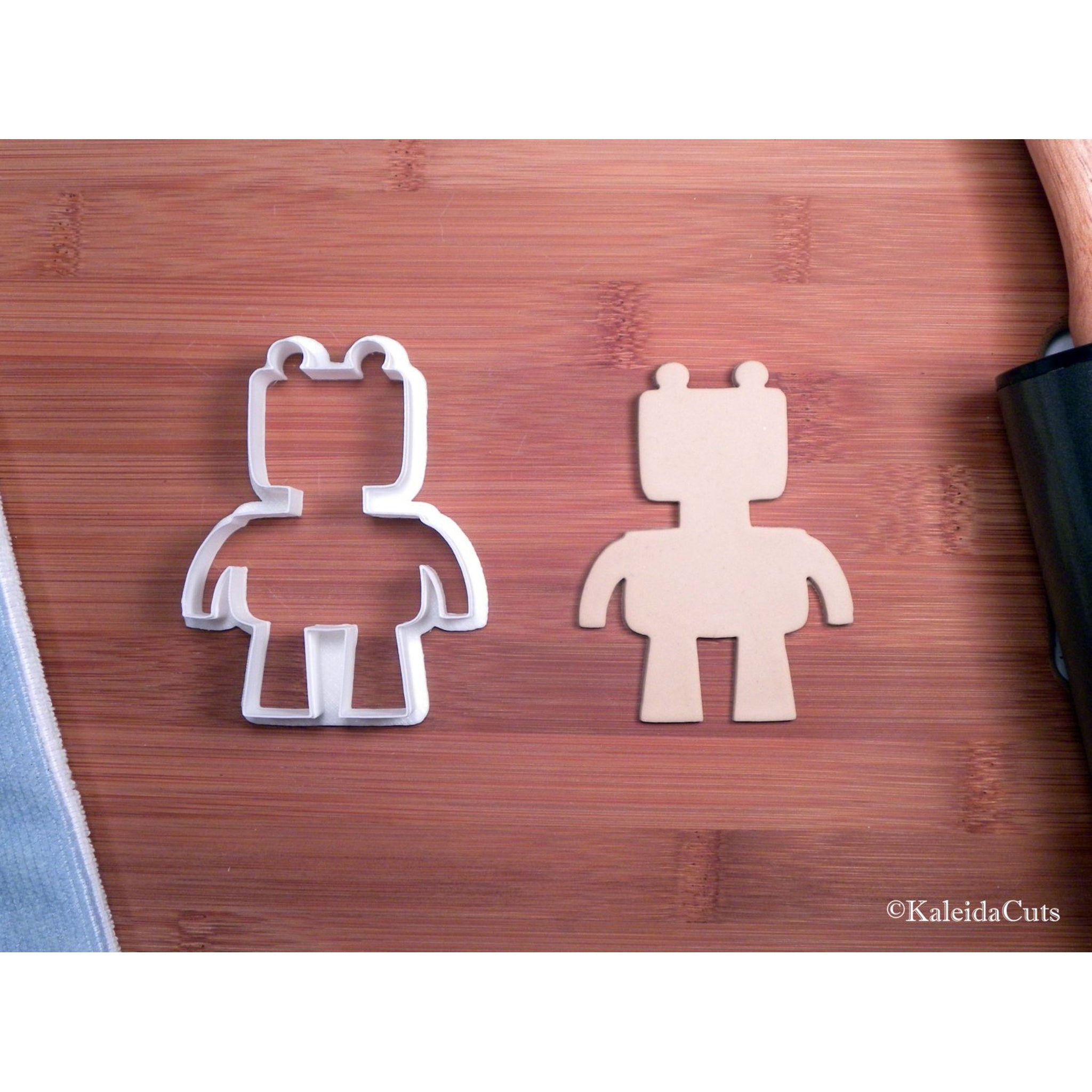 Robot Cookie Cutter - KaleidaCuts